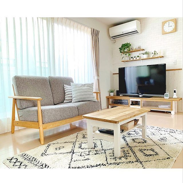 写真 (9枚目) - 白×グレーのインテリアコーディネート特集！お部屋が垢抜けるおしゃれな配色♪ - LOCARI（ロカリ）