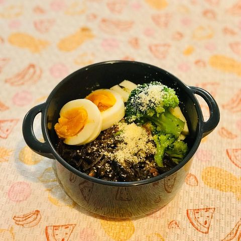 写真 (5枚目) - 今SNSで「太りにくい弁当」が3万投稿超えの大流行！おいしい「低糖質弁当」BEST7 - LOCARI（ロカリ）