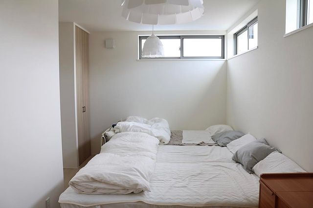 写真 (12枚目) - 2DKのインテリア特集！参考になるシンプルで無駄のない配置・収納術 - LOCARI（ロカリ）