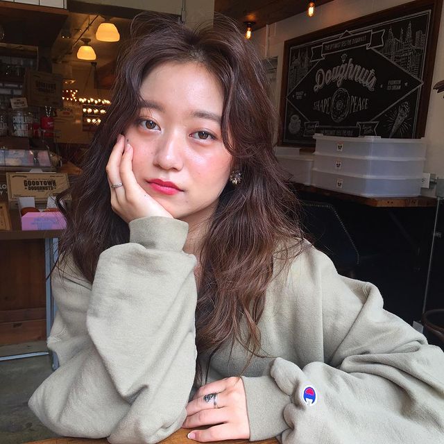 写真 11枚目 魅力を最大化できる♡自然と人を惹きつけちゃうレングス別ヘアカタログ Locari(ロカリ)
