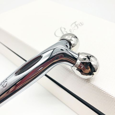 写真 (5枚目) - キレイな人は「ReFa」愛用中！みんながリアルに使ってるアイテム特集 - - LOCARI（ロカリ）