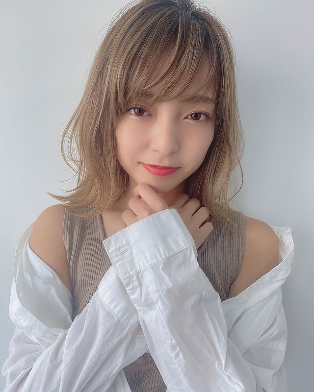 写真 (5枚目) - “大人可愛い”ってこういうこと♡夏にピッタリ「鎖骨ヘア」カタログ16連発 - LOCARI（ロカリ）