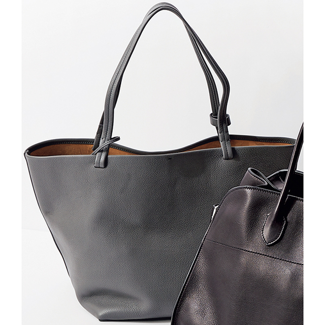 写真 (2枚目) - [THE ROW]達人が選ぶ「名品バッグ」ベスト3！やっぱり大きめサイズが狙い目 - LOCARI（ロカリ）