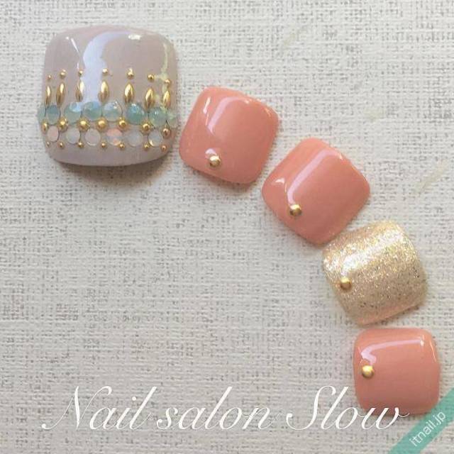 写真 (11枚目) - 30代からの秋ネイル。上級ハンド＆フットはグレーの使い方が決め手 - LOCARI（ロカリ）