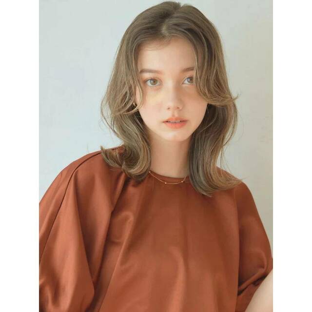 写真 (2枚目) - こんなにお手入れしやすいの？40代のための楽ちんミディアムヘア5選 - LOCARI（ロカリ）