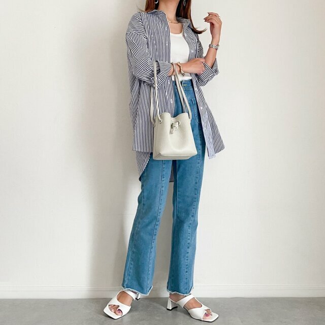 写真 (6枚目) - ちょっと待って！その着方ダメかも…ストライプシャツを可愛く見せる♡大人のNG＆OKコーデ術 - LOCARI（ロカリ）