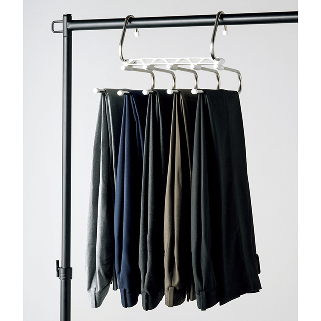 写真 (4枚目) - [靴ラック、パンツハンガーetc.]スペース有効活用に「コンパクト収納グッズ」3選 - LOCARI（ロカリ）