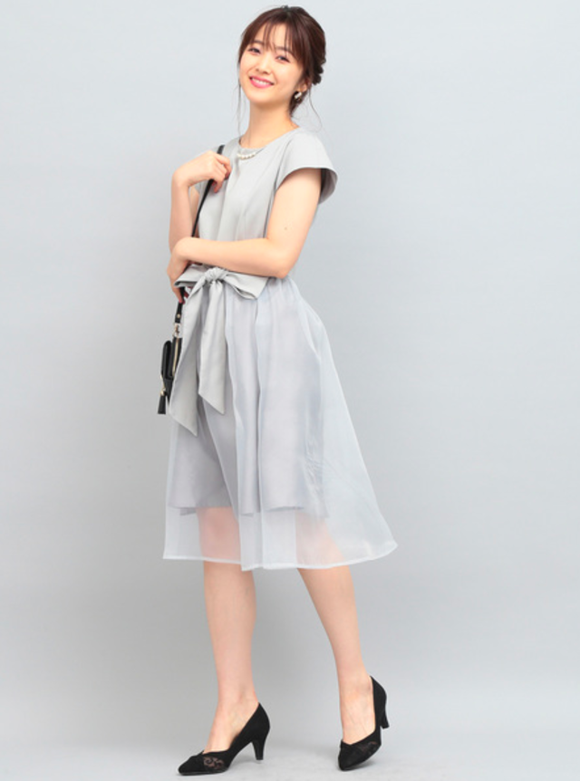 写真 (2枚目) - プチプラだから気軽に新調できる♡1万円台までの結婚式のお呼ばれドレス10選 - LOCARI（ロカリ）