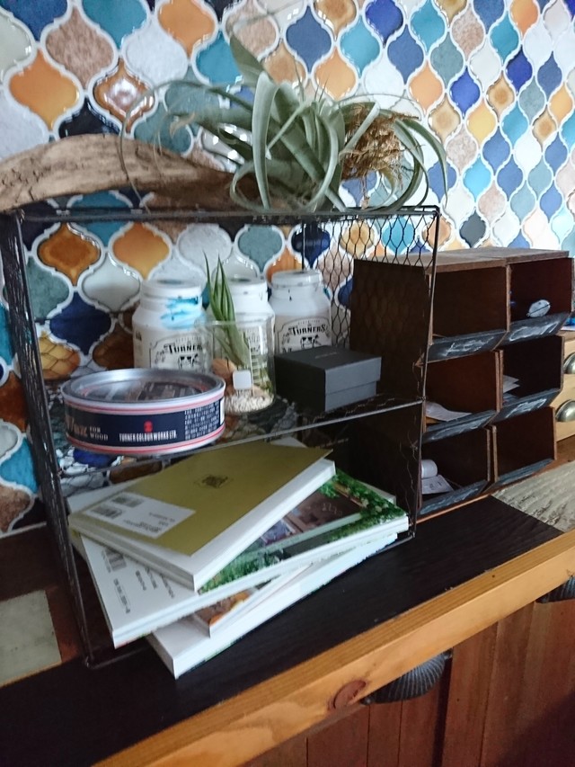 写真 (8枚目) - 工具不要でOK♡ワイヤーネットのアンティーク風シェルフの作り方 - LOCARI（ロカリ） - LOCARI（ロカリ）