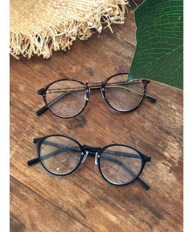 写真 (2枚目) - アンダー￥5,000で探す秋のおしゃれメガネ6選&コーデ - LOCARI（ロカリ）