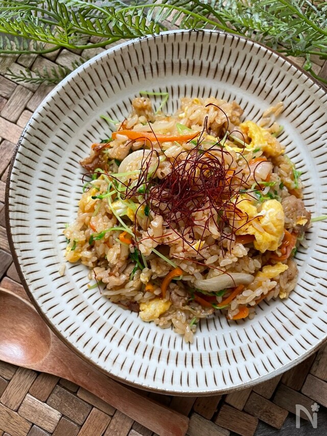 写真 (9枚目) - 頑張らない日はコレに決まり！10分で完成「炒飯レシピ」12選 - LOCARI（ロカリ） - LOCARI（ロカリ）