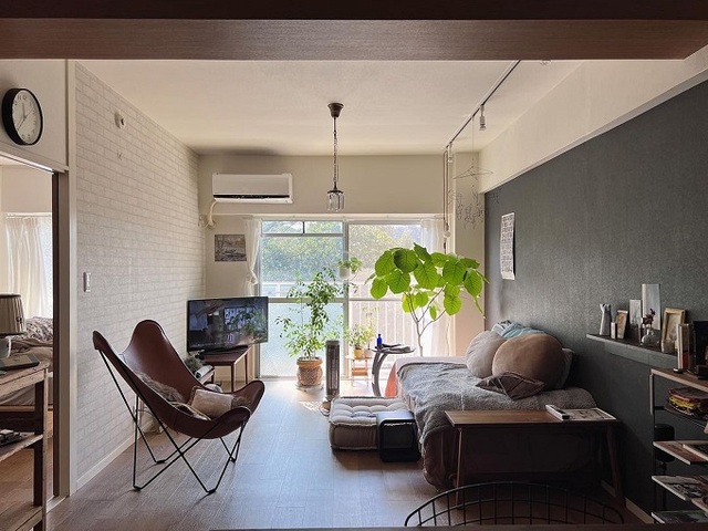 写真 (11枚目) - 団地や古い賃貸も垢抜ける家具配置！2DK・2LDKのレイアウト実例集 - LOCARI（ロカリ）