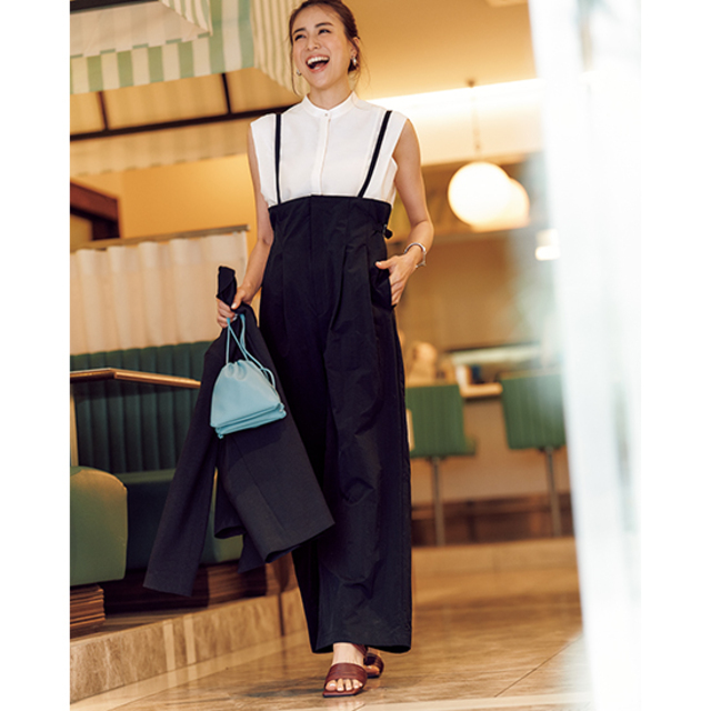 写真 (5枚目) - 梅雨のキレイめ[黒パンツコーデ7選]気分UPしたい雨の日こそオシャレを - LOCARI（ロカリ）