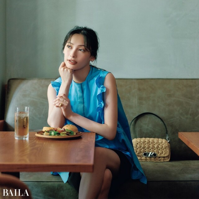 写真 (1枚目) - 夏は涼やか＆華やかカラーを一点投入！[BAILAの1週間コーデまとめ] - LOCARI（ロカリ）