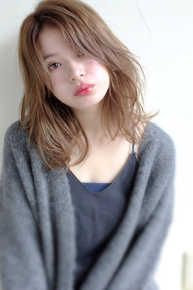 写真 (1枚目) - 2018秋トレンドヘア♡今一番気になる「レイヤーミディアム」ヘアカタログ - LOCARI（ロカリ）