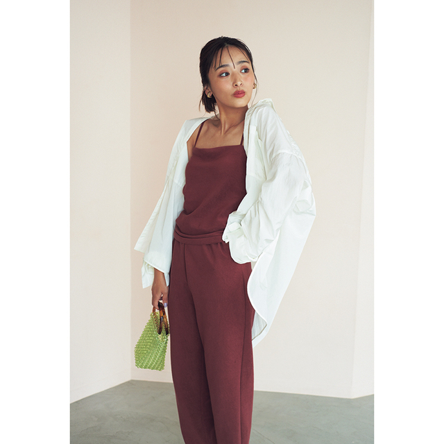 写真 (3枚目) - 最新[着痩せパンツ]速報！VERY世代の2大信頼ブランドなら＜THROW by - LOCARI（ロカリ）