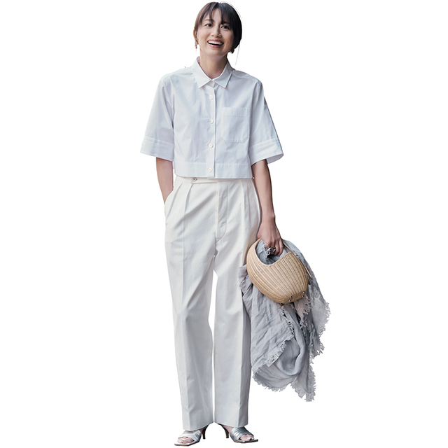 写真 (9枚目) - [短丈ジレ、ゆるリブetc.]上半身の“華奢見え”トップス7選！太パンツと好バランス - LOCARI（ロカリ）