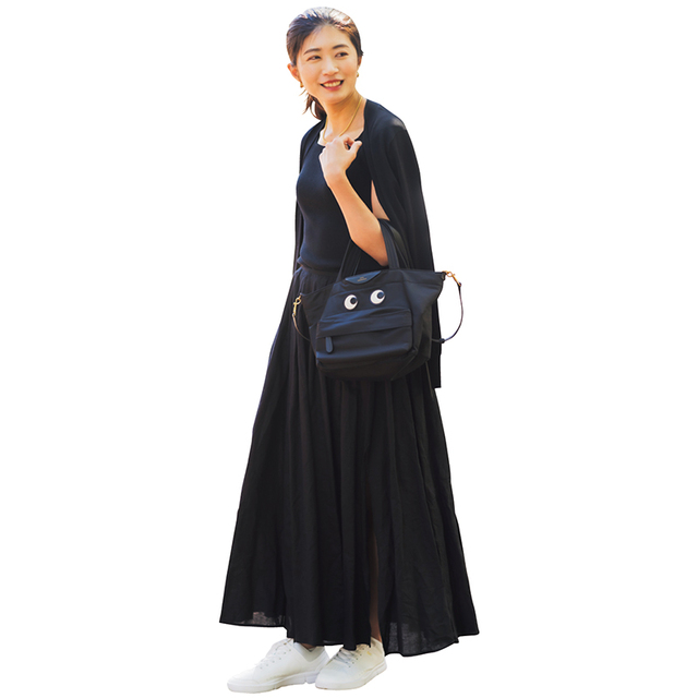 写真 (11枚目) - [夏スニーカーSNAP]ワンピースママの足元は映え度No.1の『白』が鉄板！ - LOCARI（ロカリ）