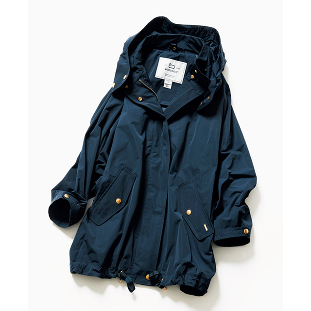 写真 (3枚目) - [秋の運動会]“ネイビーママ”のための『キレイめ名品』7選！＜スニーカー、トートetc.＞ - LOCARI（ロカリ）