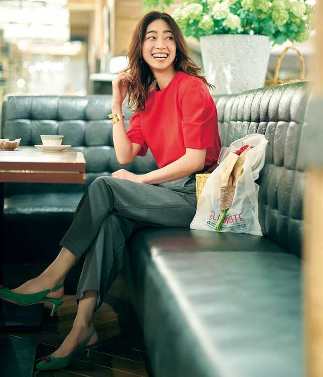 写真 (4枚目) - 秋トレンドパンツで週5イケる！着回しコーデ5選[仕事、ランチetc.] - LOCARI（ロカリ）