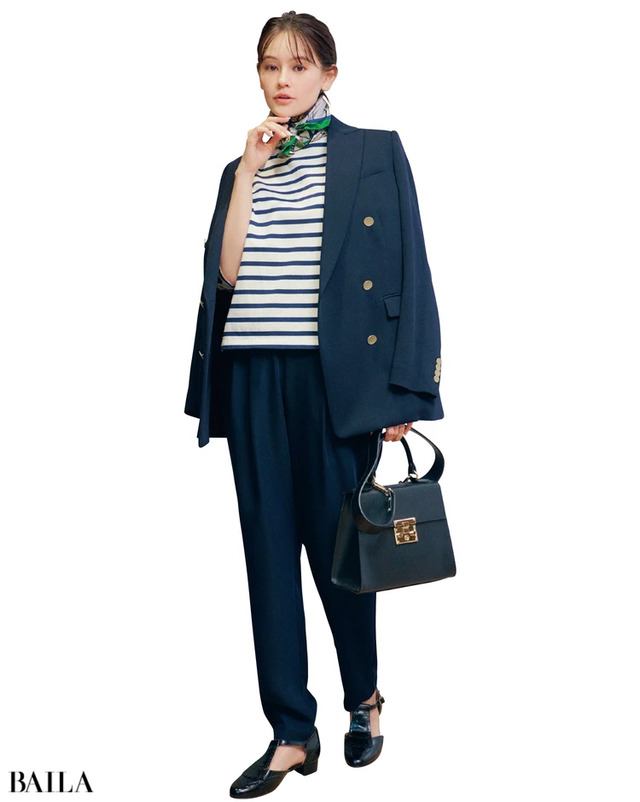 写真 (4枚目) - [ネイビーパンツで1週間コーデ]黒以上に使える！ - LOCARI（ロカリ）