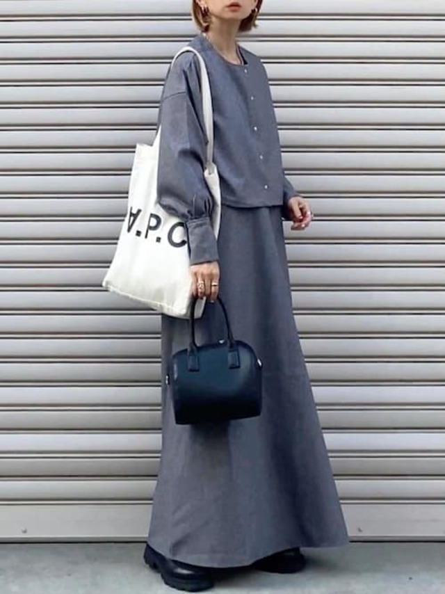 写真 (10枚目) - 今年の秋冬コーデの掟！30・40代のスカート「おしゃ見え」ルール12 - LOCARI（ロカリ）