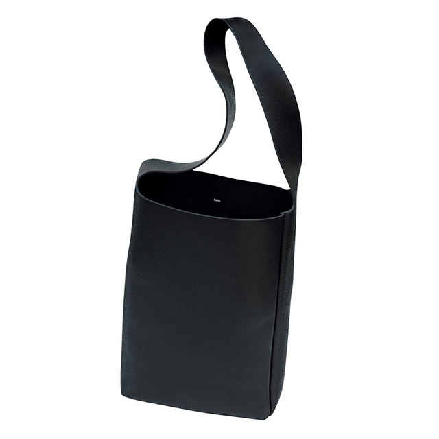 写真 (11枚目) - 七五三や行事に[今どきキレイめバッグ19選]合わせやすい“シンプル顔”が正解！ - LOCARI（ロカリ）