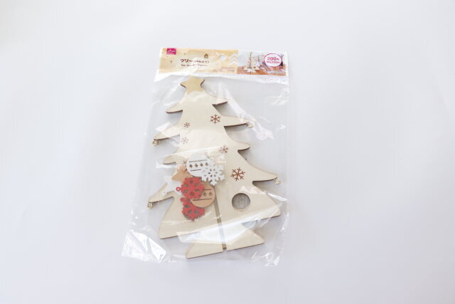 写真 (1枚目) - ちょっとダイソーさん…本気出しすぎ！全部セットで200円？！即売れしそうな木製インテリア - LOCARI（ロカリ）