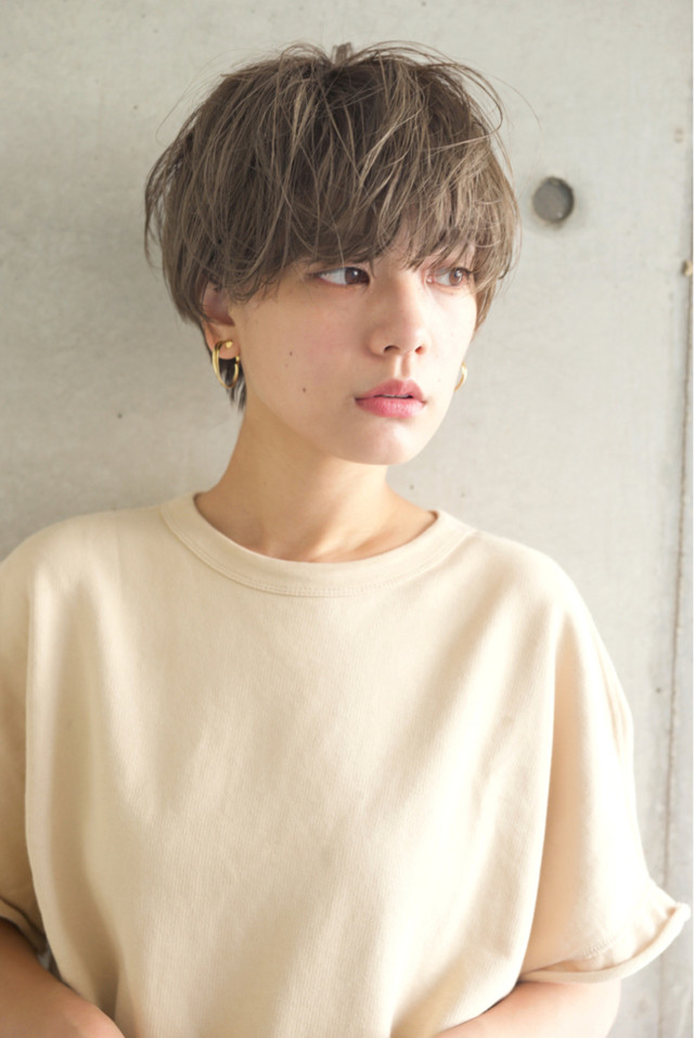 写真 (3枚目) - 女っぽさ急上昇♡秋の「ショート&ショートボブ」ヘアカタログ20 - LOCARI（ロカリ）