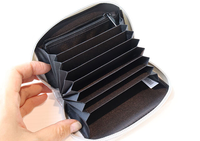 写真 (5枚目) - steady.12月号の付録はスヌーピー！推し活にも便利に使える！じゃばら式ミニ財布 - LOCARI（ロカリ）