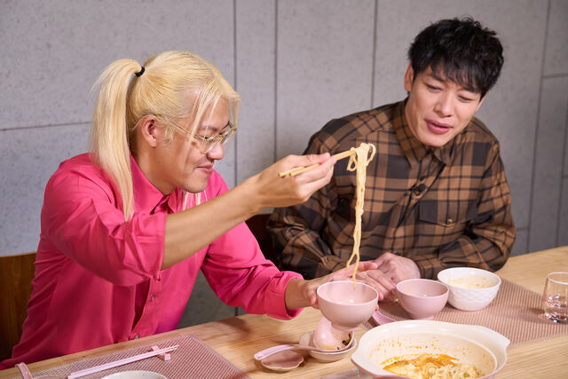 写真 (8枚目) - 冬はヘビロテ『ZAZY鍋』に麒麟川島さんも舌鼓！ “3段階味変テク”が天才すぎる - LOCARI（ロカリ）