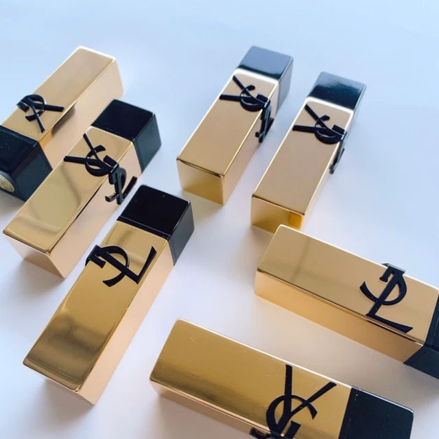 写真 (4枚目) - YSLの新「ルージュ ピュールクチュール」をスウォッチ！ - LOCARI（ロカリ）