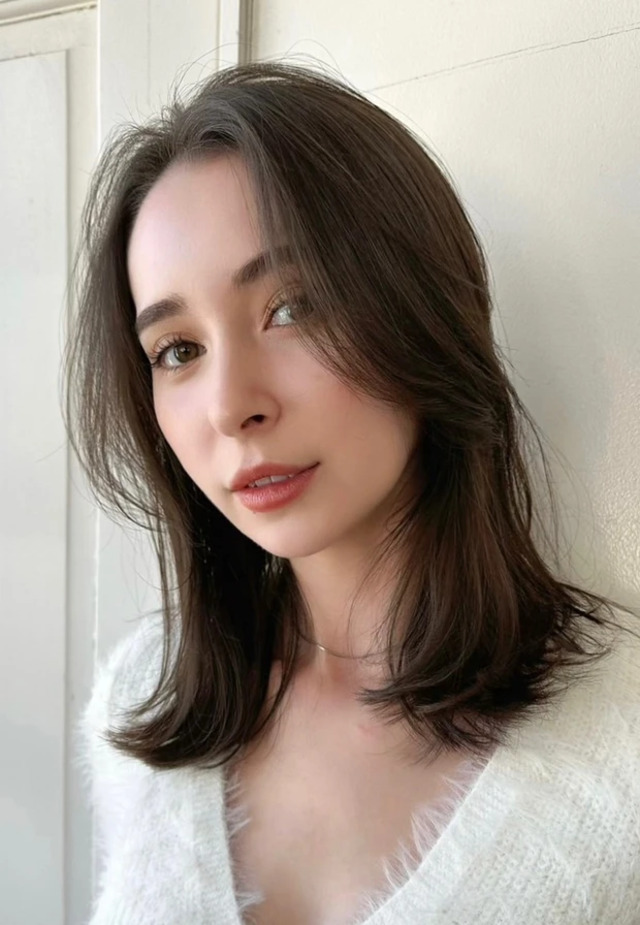 写真 (1枚目) - [30代・40代に似合う髪型]ほどよい色気で美人度UP！ - LOCARI（ロカリ）