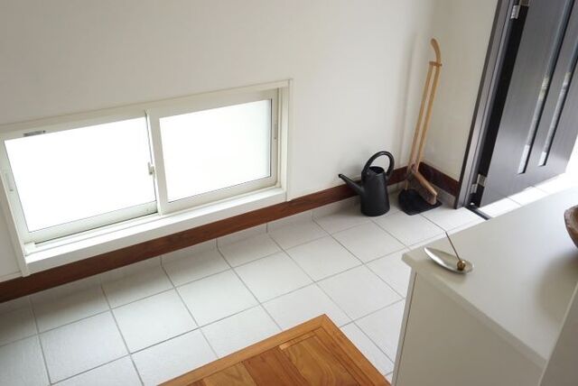 写真 (7枚目) - Before→After水だけで汚れが落ちて感動！玄関をピカピカにするブラシ - - LOCARI（ロカリ）