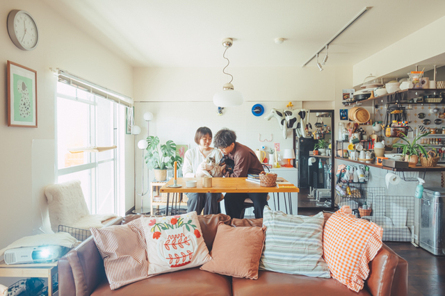 写真 (1枚目) - 二人と2匹、みんなが楽しみながら暮らせるお部屋。2LDK・66㎡のインテリア - LOCARI（ロカリ）