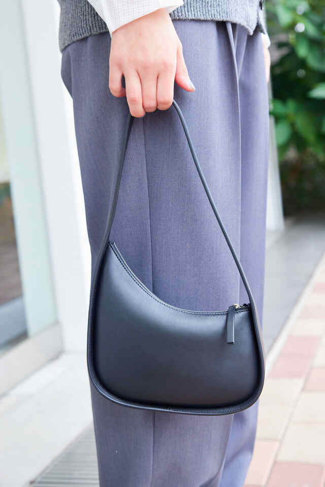 写真 (6枚目) - マルゴー以外も人気！関西ママの「THE ROW」バッグSNAP - LOCARI（ロカリ）