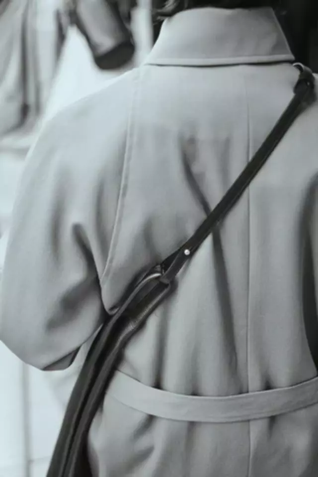 写真 (21枚目) - 働く大人の相棒！A4サイズ収納可能な「斜め掛けバッグ」11選 - LOCARI（ロカリ）