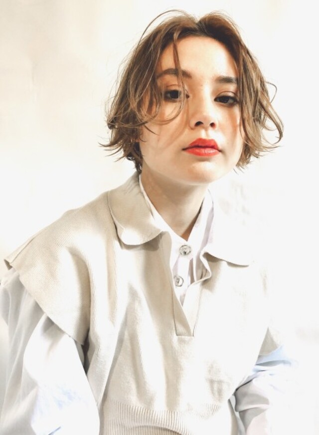 写真 (12枚目) - なりたいイメージ別！春を呼び込む「大人ショートボブ」12選 - LOCARI（ロカリ）