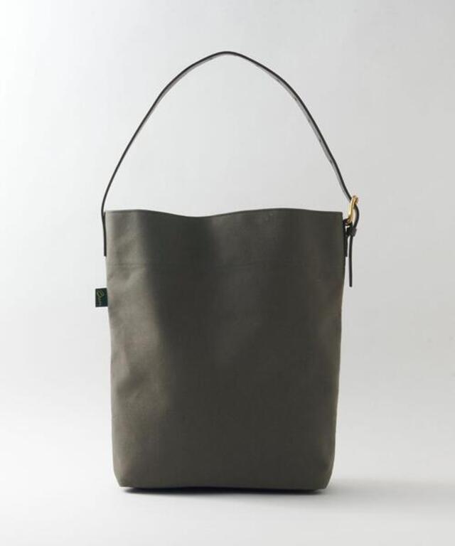 写真 (23枚目) - 働く大人の相棒！A4サイズ収納可能な「斜め掛けバッグ」11選 - LOCARI（ロカリ）