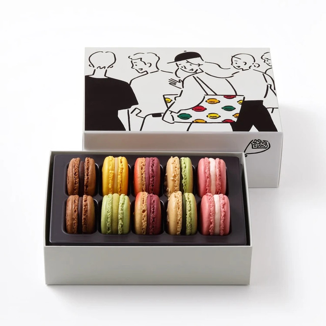 写真 (4枚目) - [ピエール・エルメ×長場 雄]限定ボックス入りマカロンが登場！思いを伝える春ギフトに - LOCARI（ロカリ）