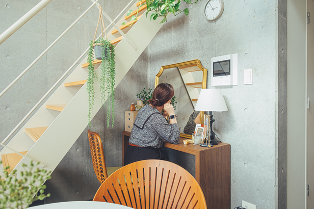 写真 (7枚目) - 開放感ある吹き抜けのデザイナーズ物件を楽しむ。2DK・50㎡の二人暮らしインテリア - LOCARI（ロカリ）