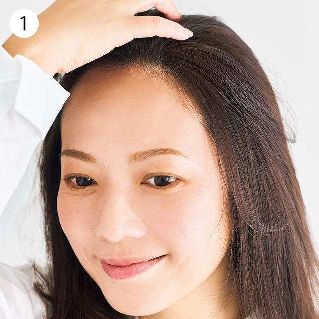 写真 (5枚目) - [簡単ヘア]肩につく長さの大人が見違える！プロ直伝の最新スタイリング法 - LOCARI（ロカリ）