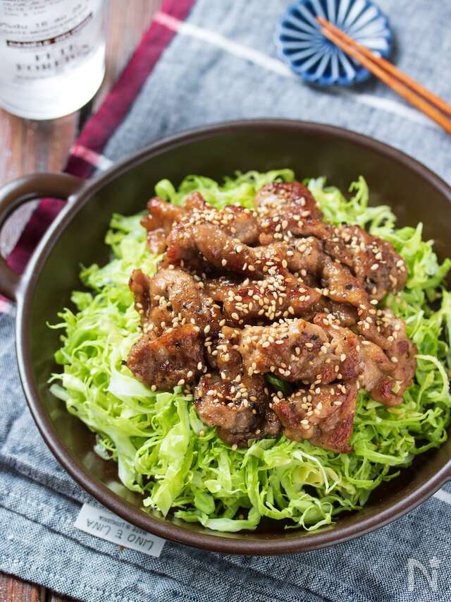 写真 (1枚目) - 春キャベツと肉の絶品おかず♡ボリューム満点レシピ12選 - LOCARI（ロカリ） - LOCARI（ロカリ）