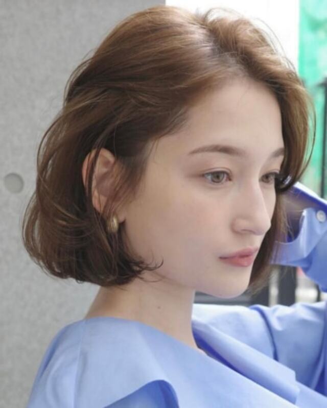 写真 (1枚目) - 細部にこだわって若見え＆アカ抜け。いつものボブを[おしゃれにアップデート]させるコツ - LOCARI（ロカリ）