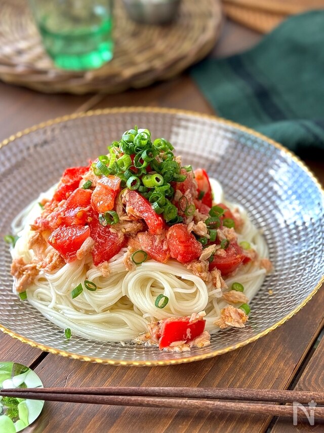 写真 (1枚目) - 蒸し暑い日に食べたい！つるっと絶品「冷たい麺レシピ」12選 - LOCARI（ロカリ）