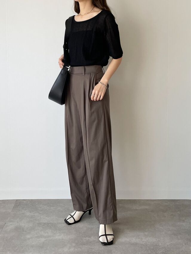 写真 (27枚目) - 靴下見せがトレンド！おしゃれな大人のレディースコーデ30選 - LOCARI（ロカリ） - LOCARI（ロカリ）