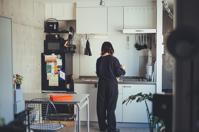 写真 (2枚目) - デザイナーズ物件で非日常感を味わう。1LDK・30㎡の二人暮らしインテリア - LOCARI（ロカリ）