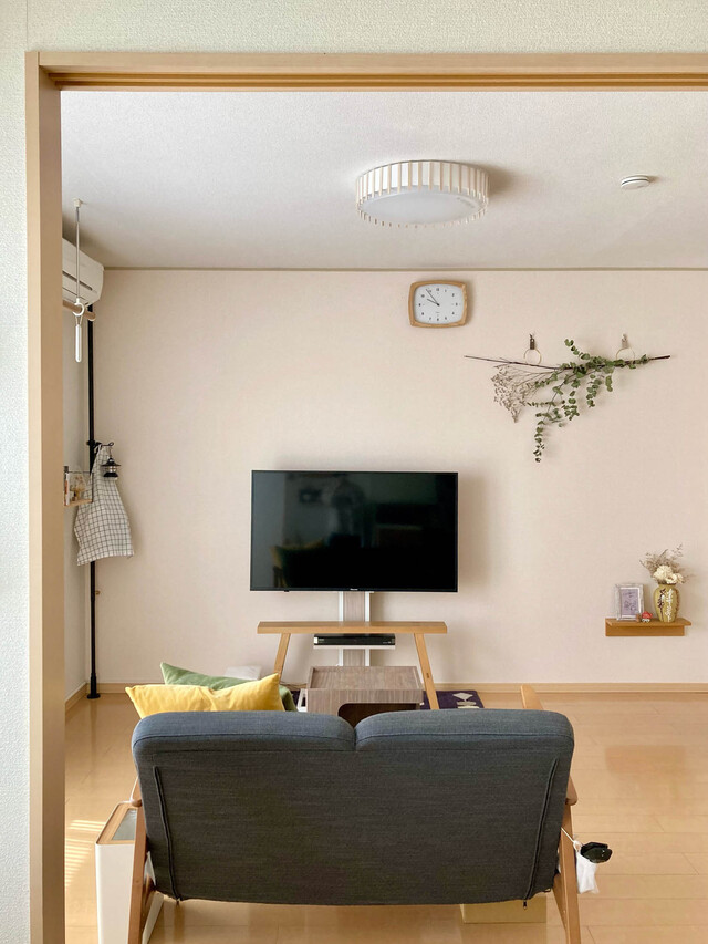 写真 (3枚目) - 「ちょうどいい場所」に収納をつくって、居心地よく。2DKの一人暮らしインテリア - LOCARI（ロカリ）