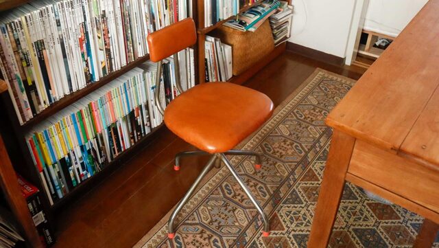 写真 (4枚目) - 築50年の1DKで、無国籍のミックススタイルを楽しむ。一人暮らしのインテリア - LOCARI（ロカリ）