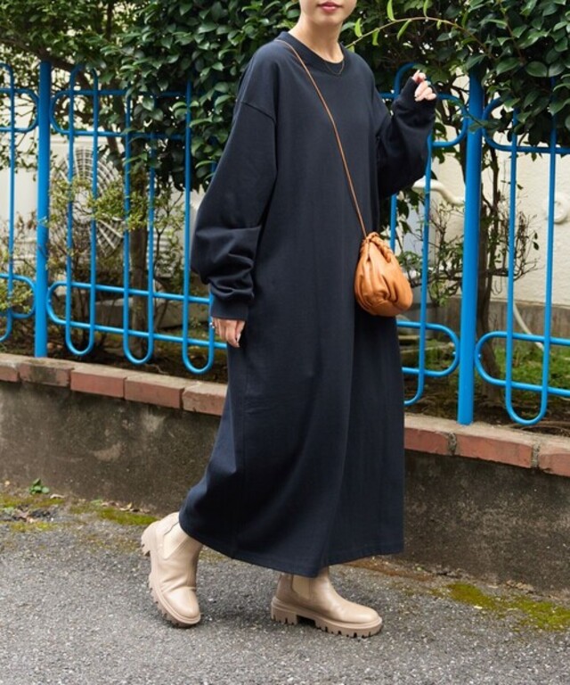 写真 (19枚目) - Tシャツワンピが垢抜ける！大人っぽく着られるコーデ大特集 - LOCARI（ロカリ） - LOCARI（ロカリ）